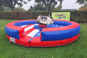 Luchtkussen huren voor feestelijke evenementen | Crazy Air